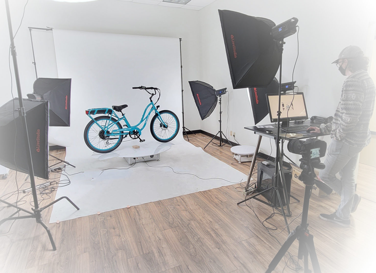 PhotoCapture 360L - Large 360 Photography Turntable: 600 Lbs. Capacity